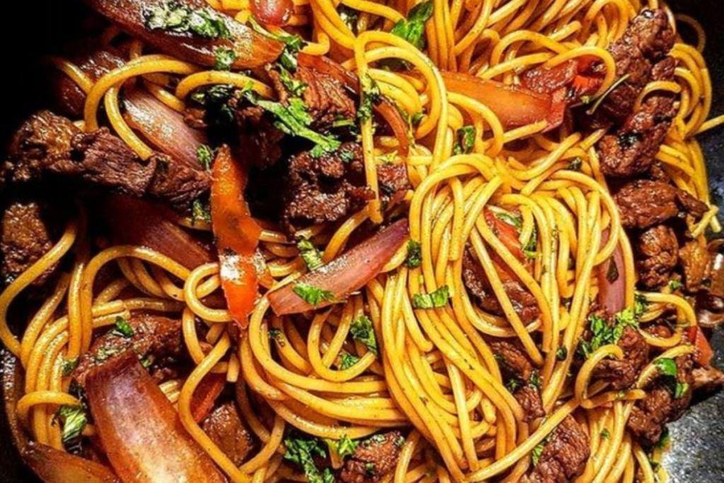 Receta de Tallarín saltado | PlusRecetas